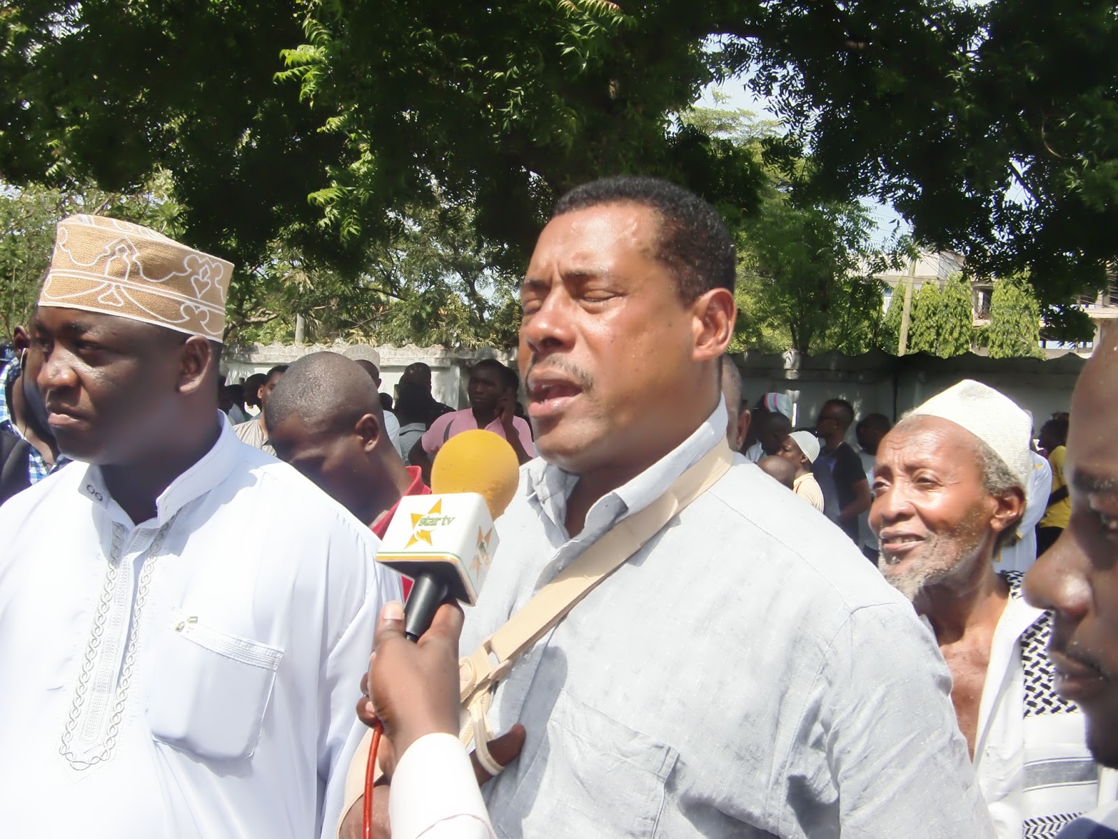 STRAIKA: TAZAMA MAPICHA YA KABURI LA SAJUKI NA 'FULL' MAPICHA YA ...