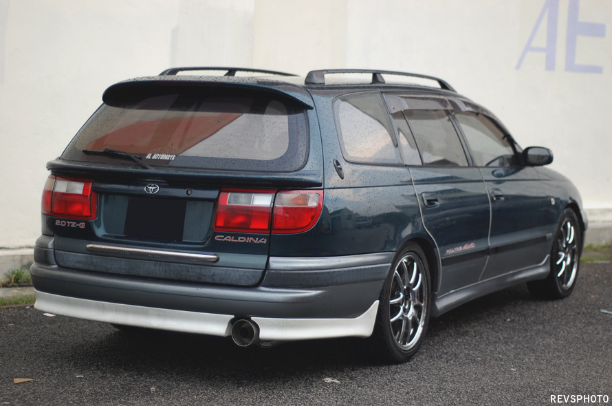RevsPhoto: Toyota Caldina