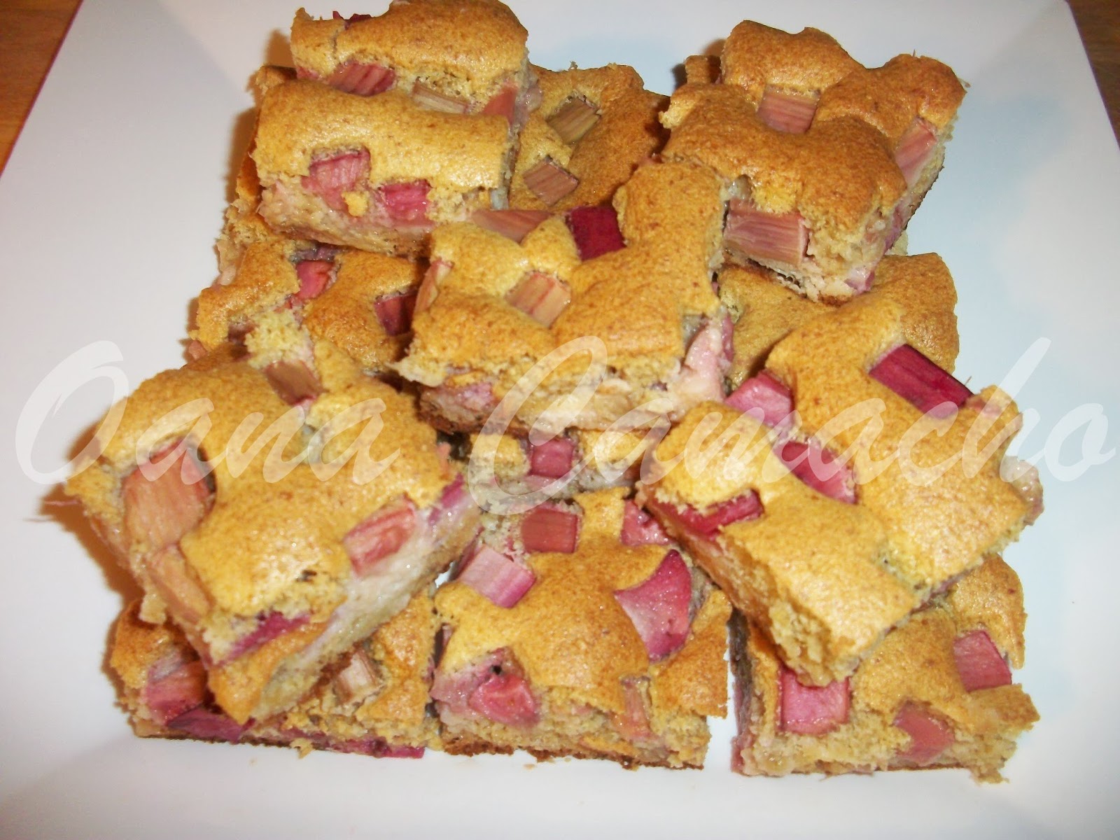 Cooking with love ! : PANDISPAN CU RUBARBA ( RHUBARB SPONGE CAKE )