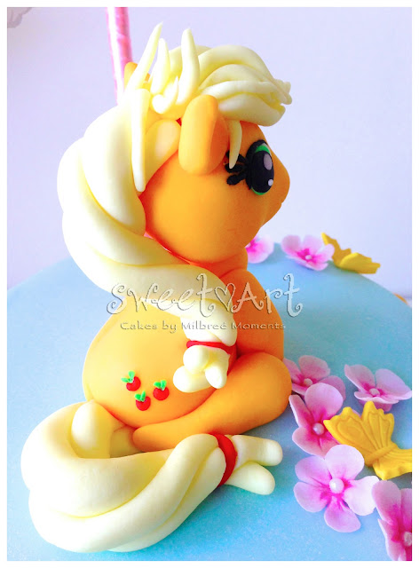 Sweet Art Cakes by Milbreé Moments: Keren's My Little Pony (Applejack ...
