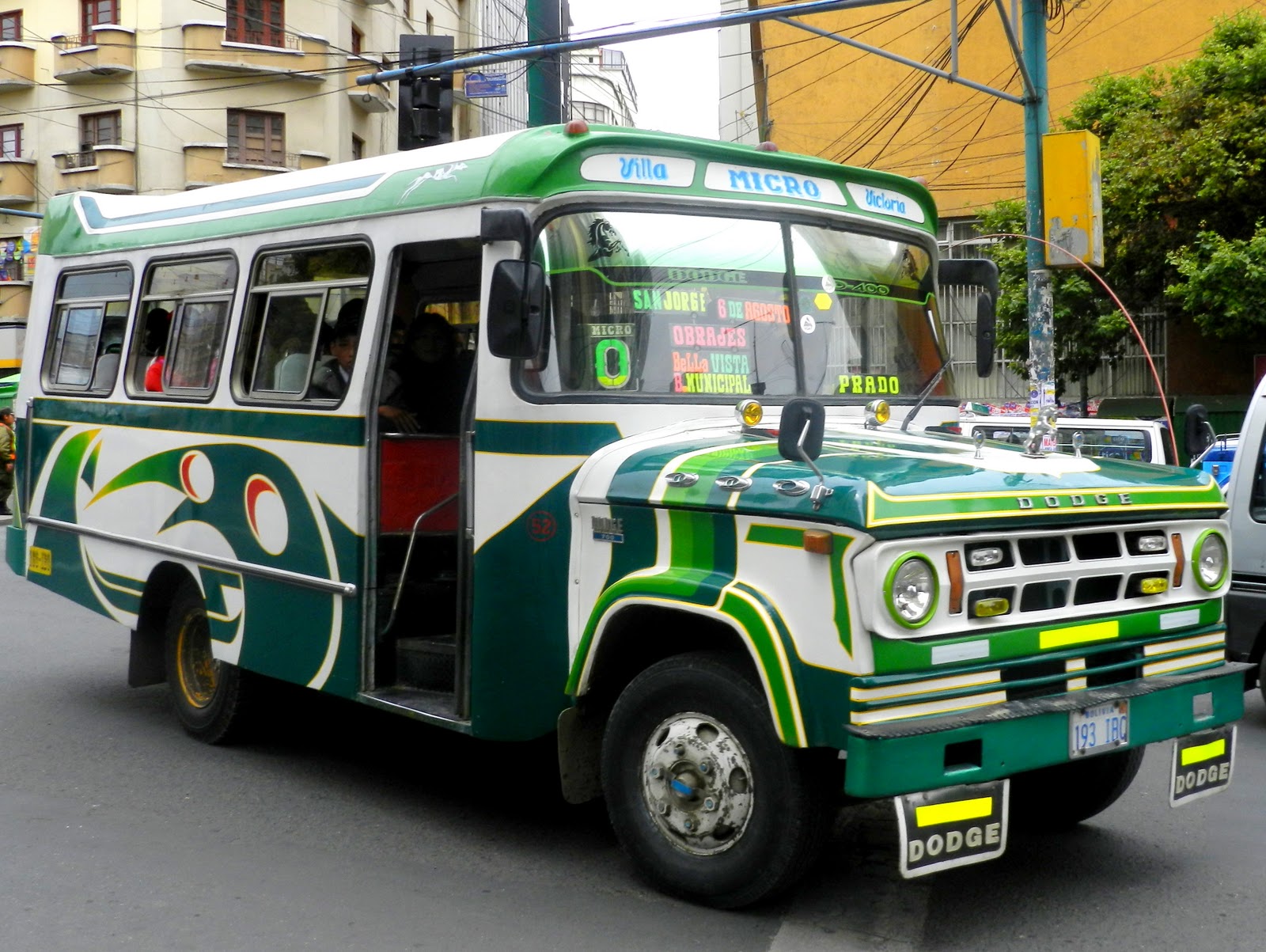 Around Bolivia: Transportation in La Paz...............