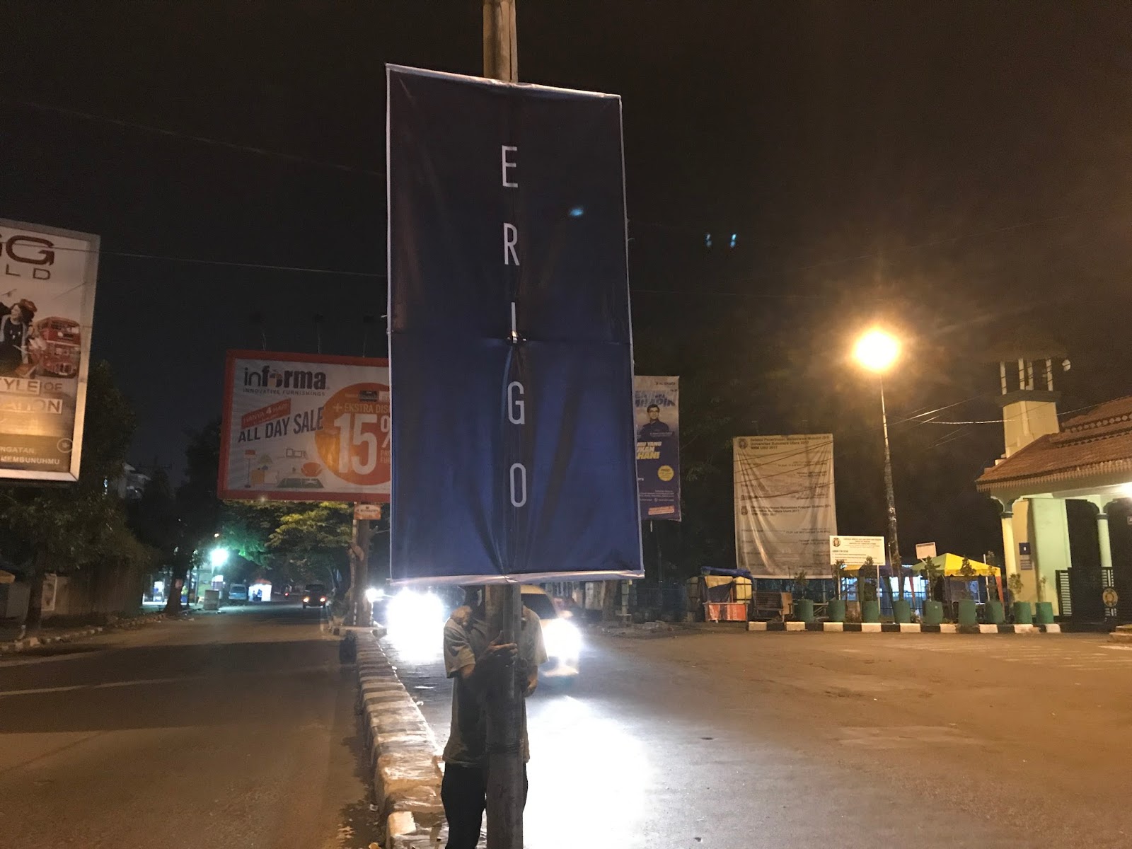 Zan Advertising Production: Pemasangan Banner Promosi Erigo @ Sun Plaza ...