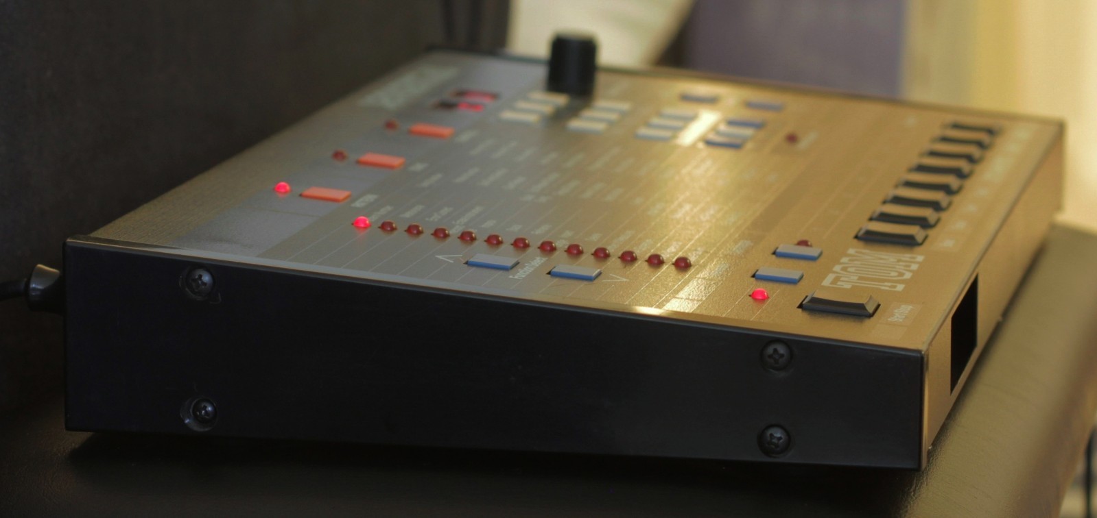 MATRIXSYNTH: Sequential Circuits Tom - Vintage Digital Drum Machine