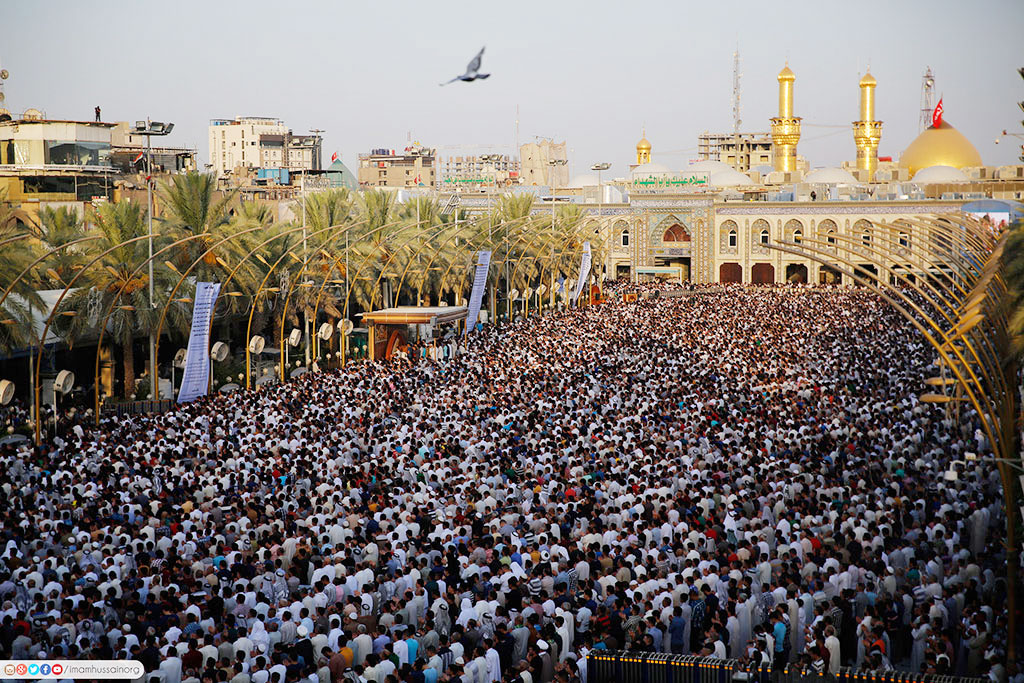 Shia Muslim: Shia Muslim Praying