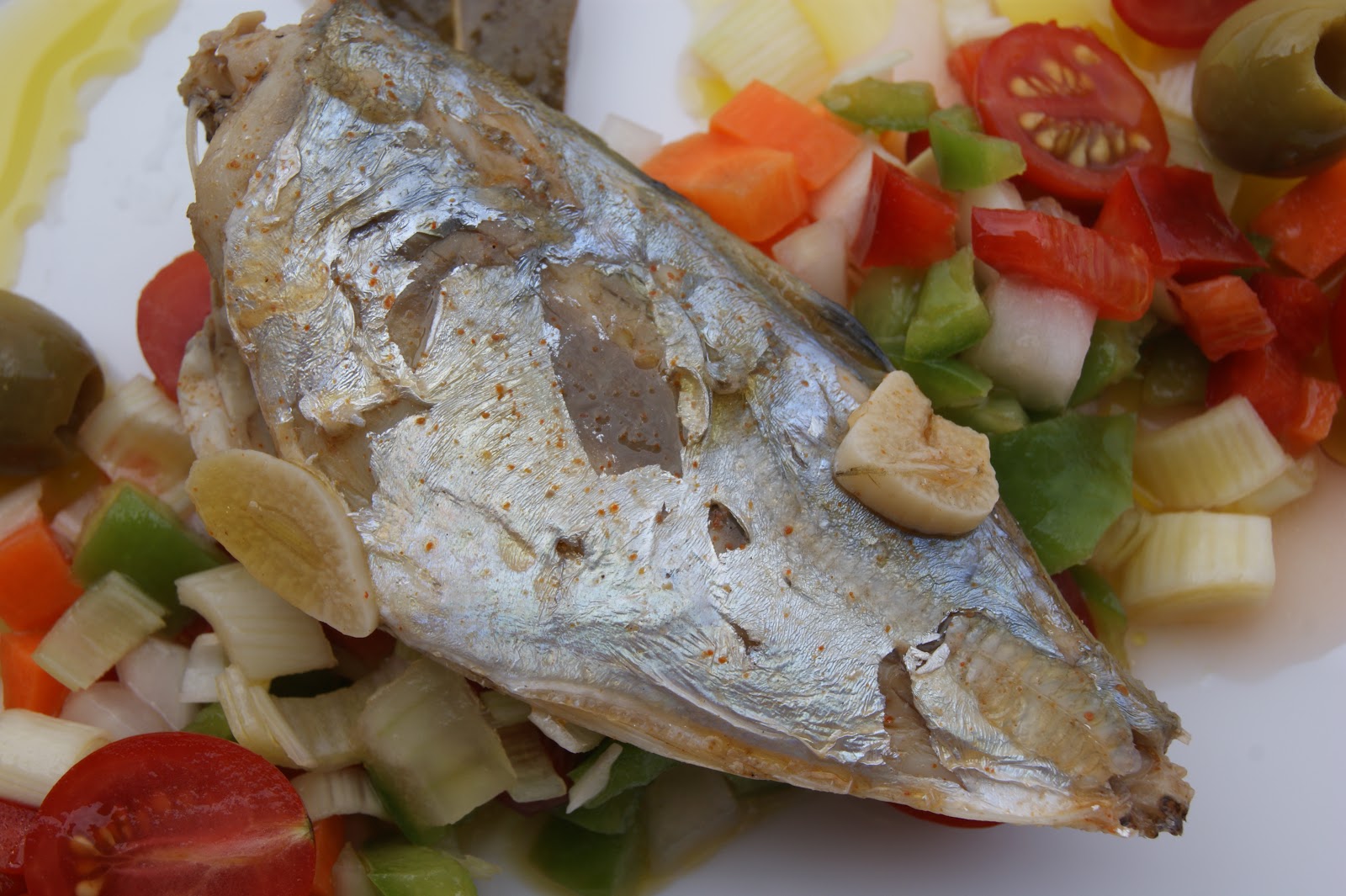 Jurel en escabeche con salpicón