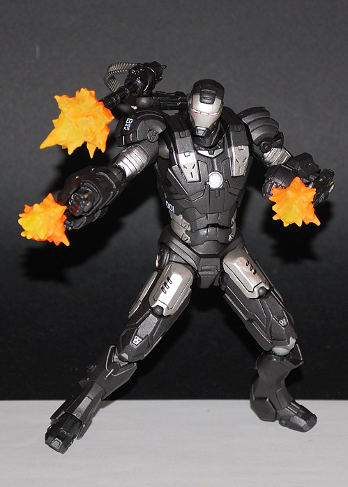 Come, See Toys: Revoltech War Machine