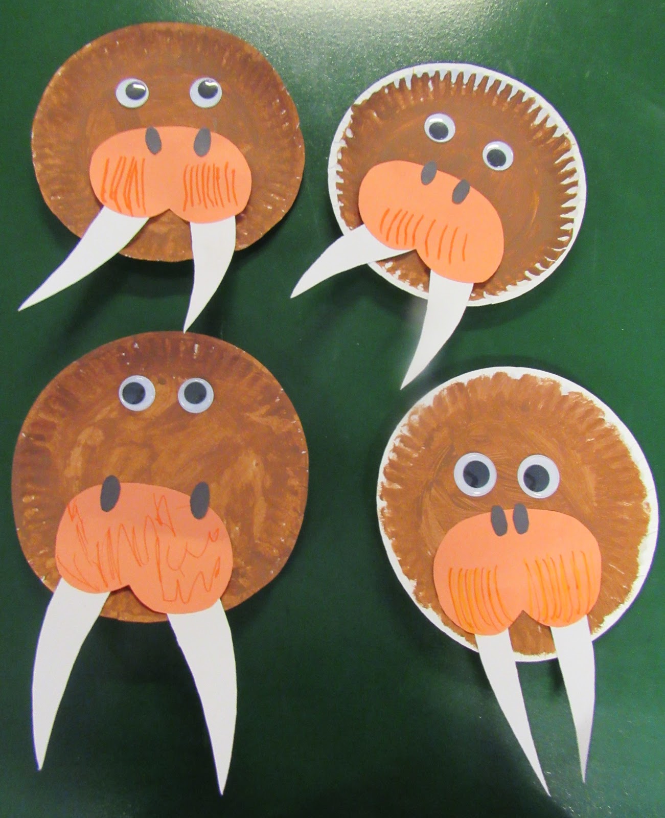 Tots and Me... Growing Up Together: Arctic Animal Fun: Walrus Lesson