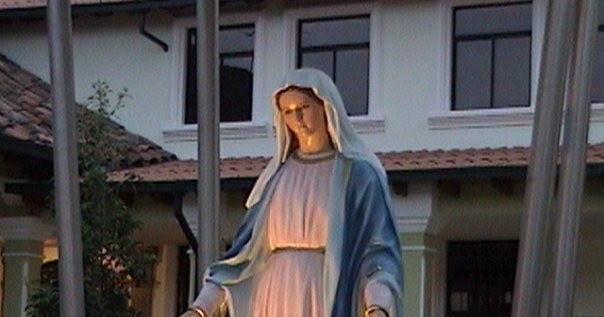 historia de la ueflic: VIRGEN MARÍA PROTECTORA