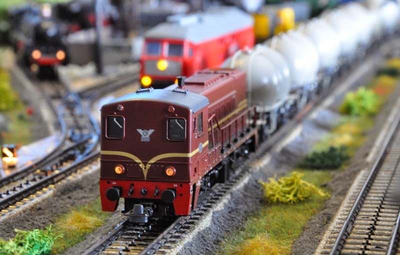 Frank103 lokomotievenpark: Roco 69926: de bruine NS 2200 net nummer 2201