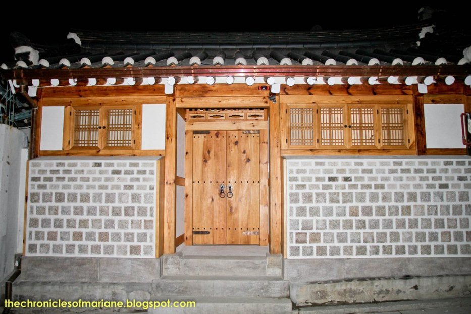Changdeokgung and Gyeongbokgung Palace, Bukchon Village: Strolling ...