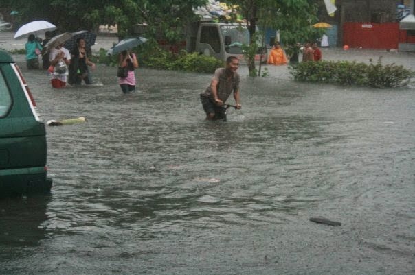 PHILIPPINE NATIONAL SECURITY & OTHER ISSUES: Ondoy flooding in ...