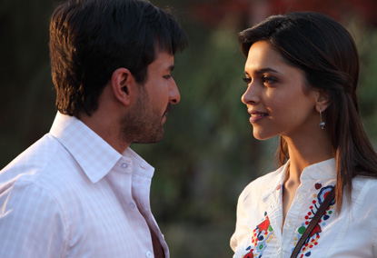 New Photos from Aarakshan Movie With Saif Ali Khan and Deepika Padukone