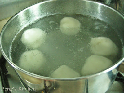 Peng's Kitchen: Savoury Glutinous Rice Ball Soup