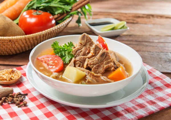 Resep dan Cara Membuat Sop Iga Sapi Bening Sederhana - SEDAPQU Resep dan Cara Membuat Sop Iga Sapi Bening Sederhana - SEDAPQU