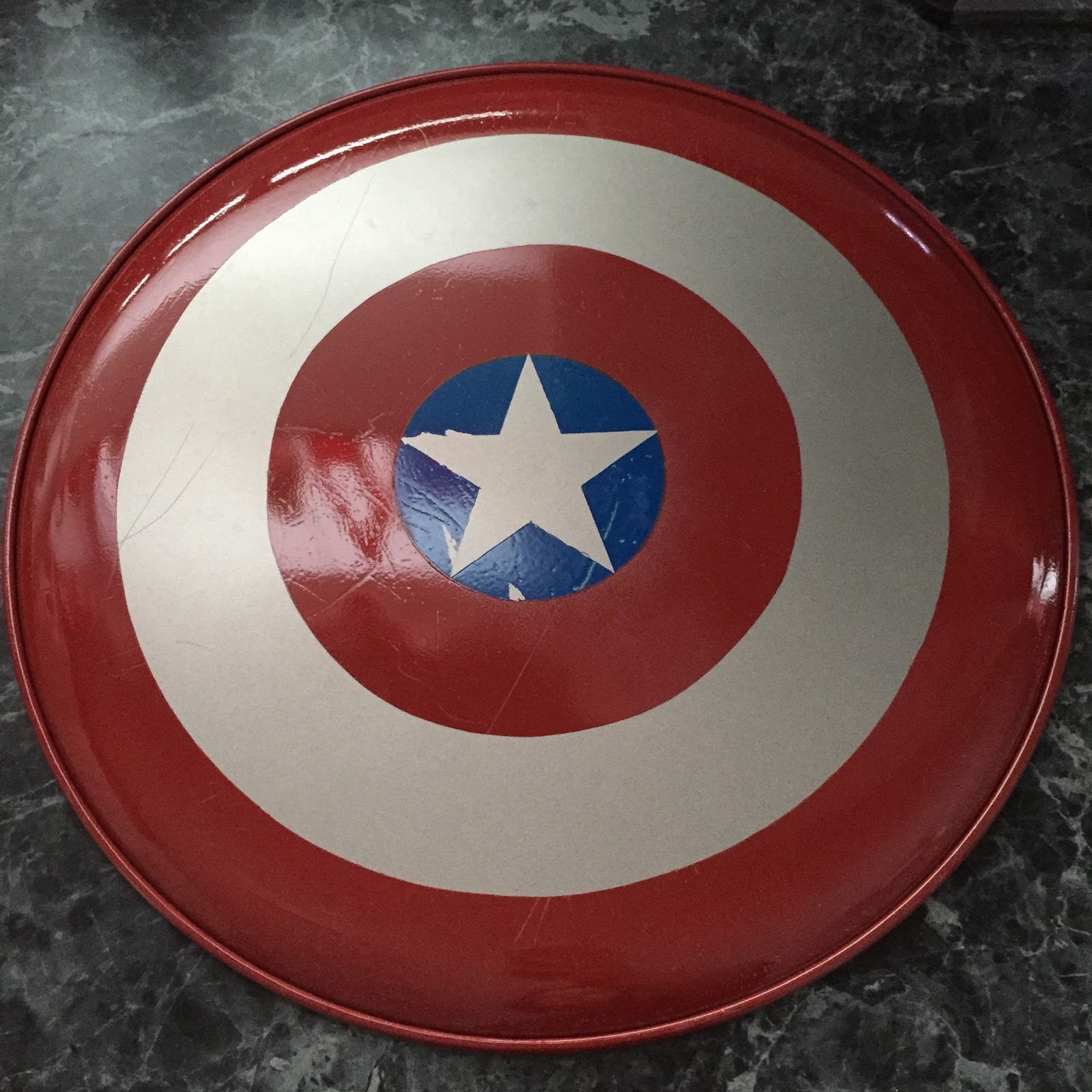 Stick This: DIY Captain America Shield from a Pizza Pan