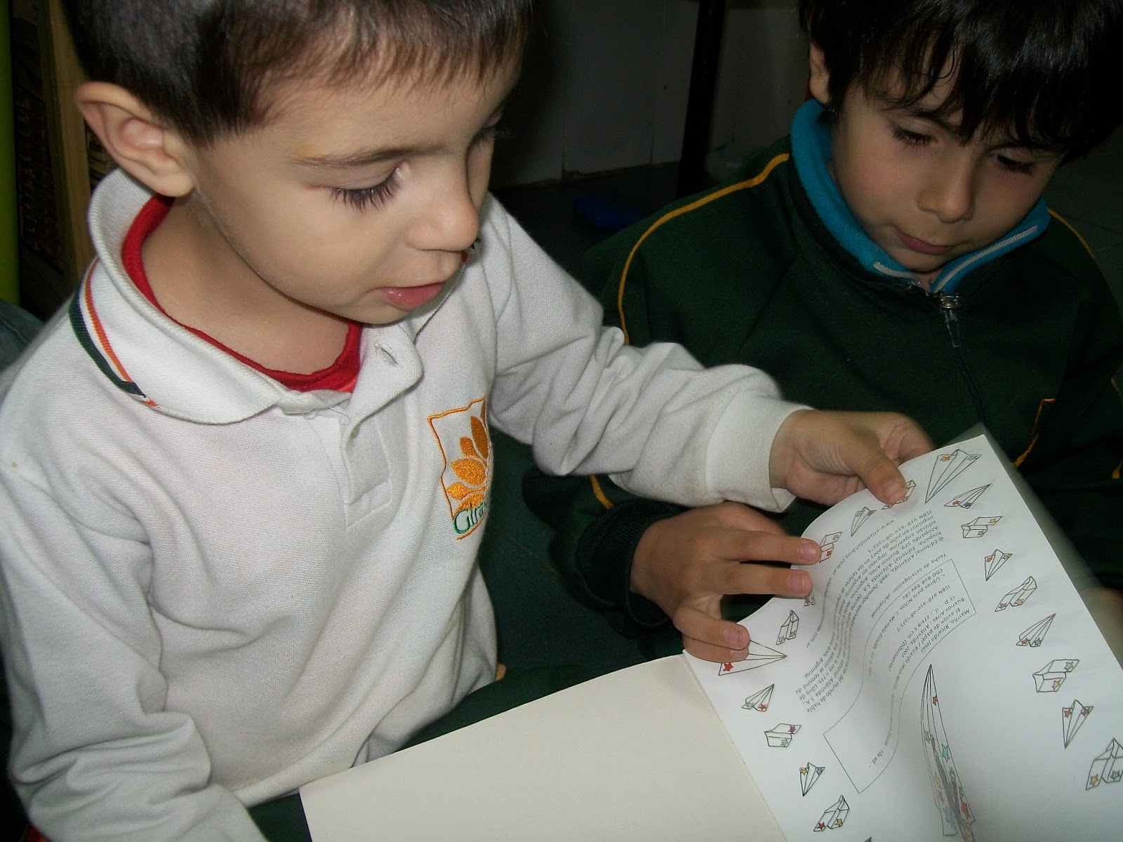 Girasoles Escuela Activa: Lectura en Sala de 5...