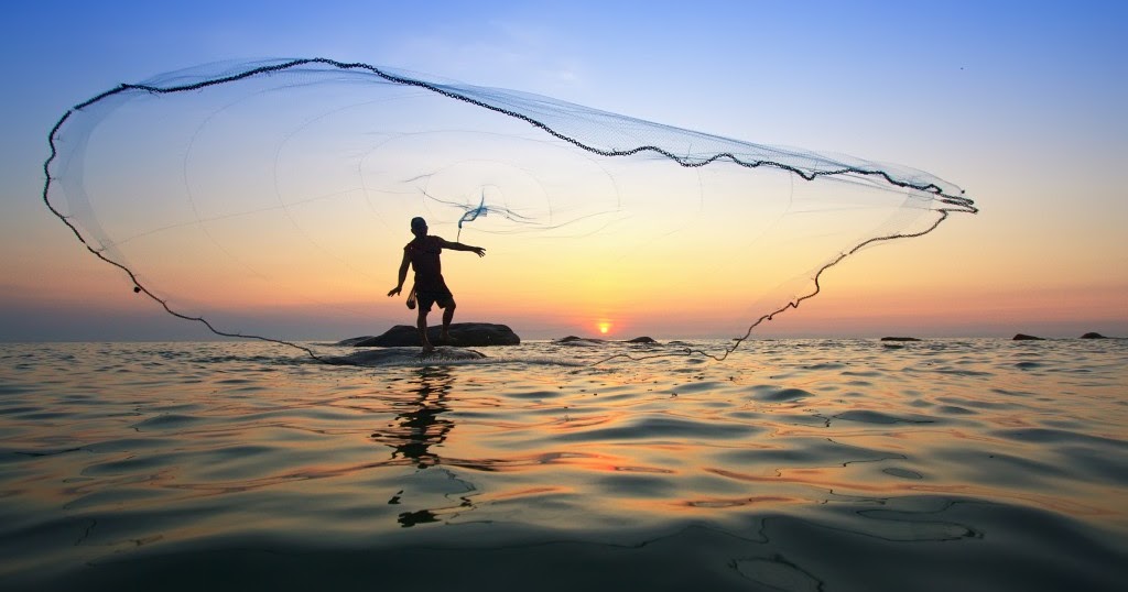 Fishing Tackle: How to Throw a Cast Net Easily?