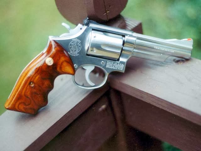 American Revolvers: Smith & Wesson Model 19 Combat Magnum