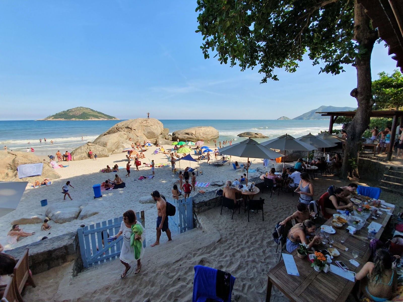 Clássico Beach Club Grumari, receita de praia perfeita no Rio ...