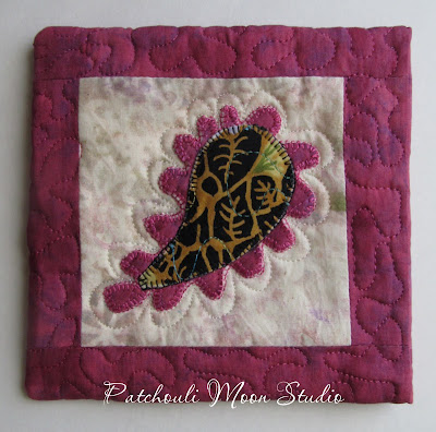Patchouli Moon Studio: Quilted Trivet Covers
