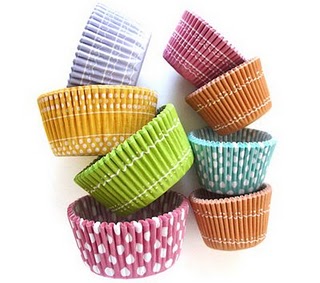 Faking Fancy Cupcakes: Quick Tip #6 - Decorative Paper Cupcake Liners
