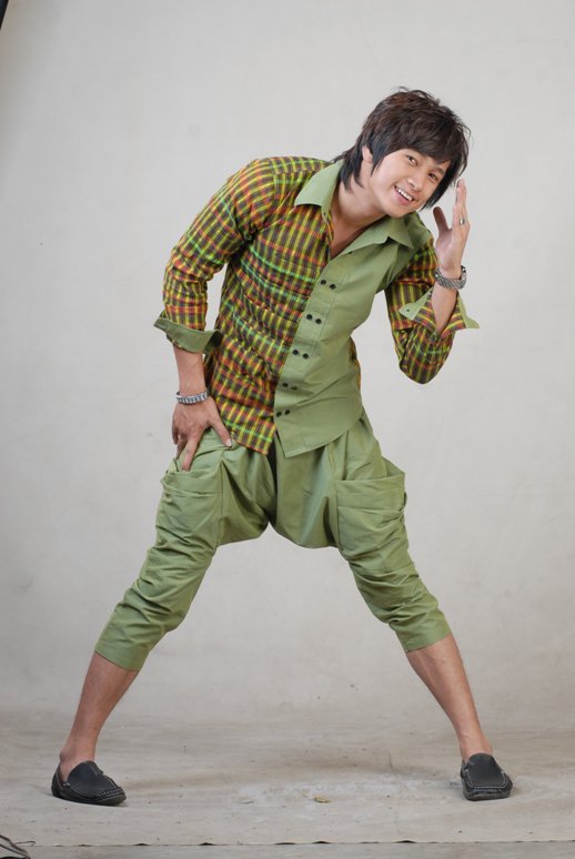 M y a n m a r H u n k s: Aung Ye Lin for Ystone Fashion