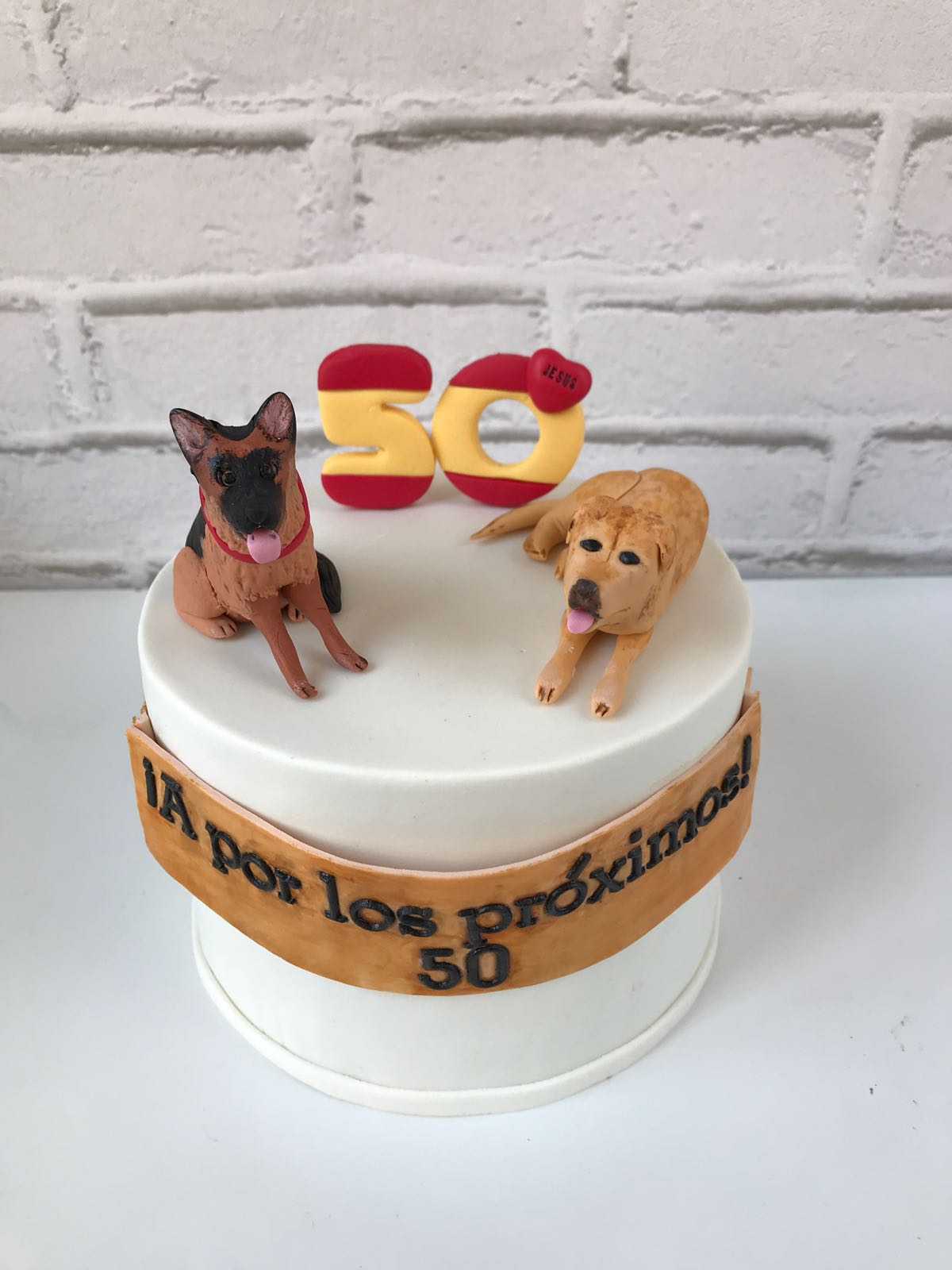 Ana Barta Respostería Creativa Tartas Fondant Madrid: España Perros 50 ...