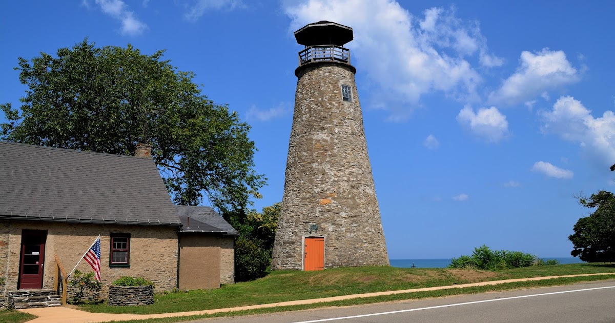 WC-LIGHTHOUSES: BARCELONA LIGHTHOUSE-BARCELONA, NEW YORK