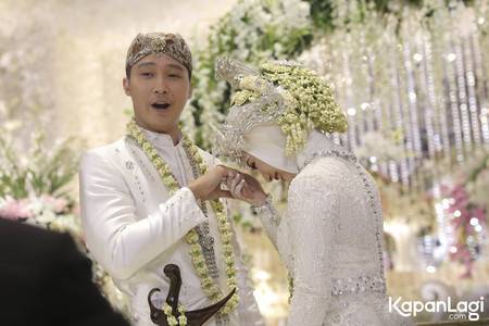 Foto Akad Nikah Melody JKT 48 - Hanif Fathoni, Haru Bahagia - MG Needless 1