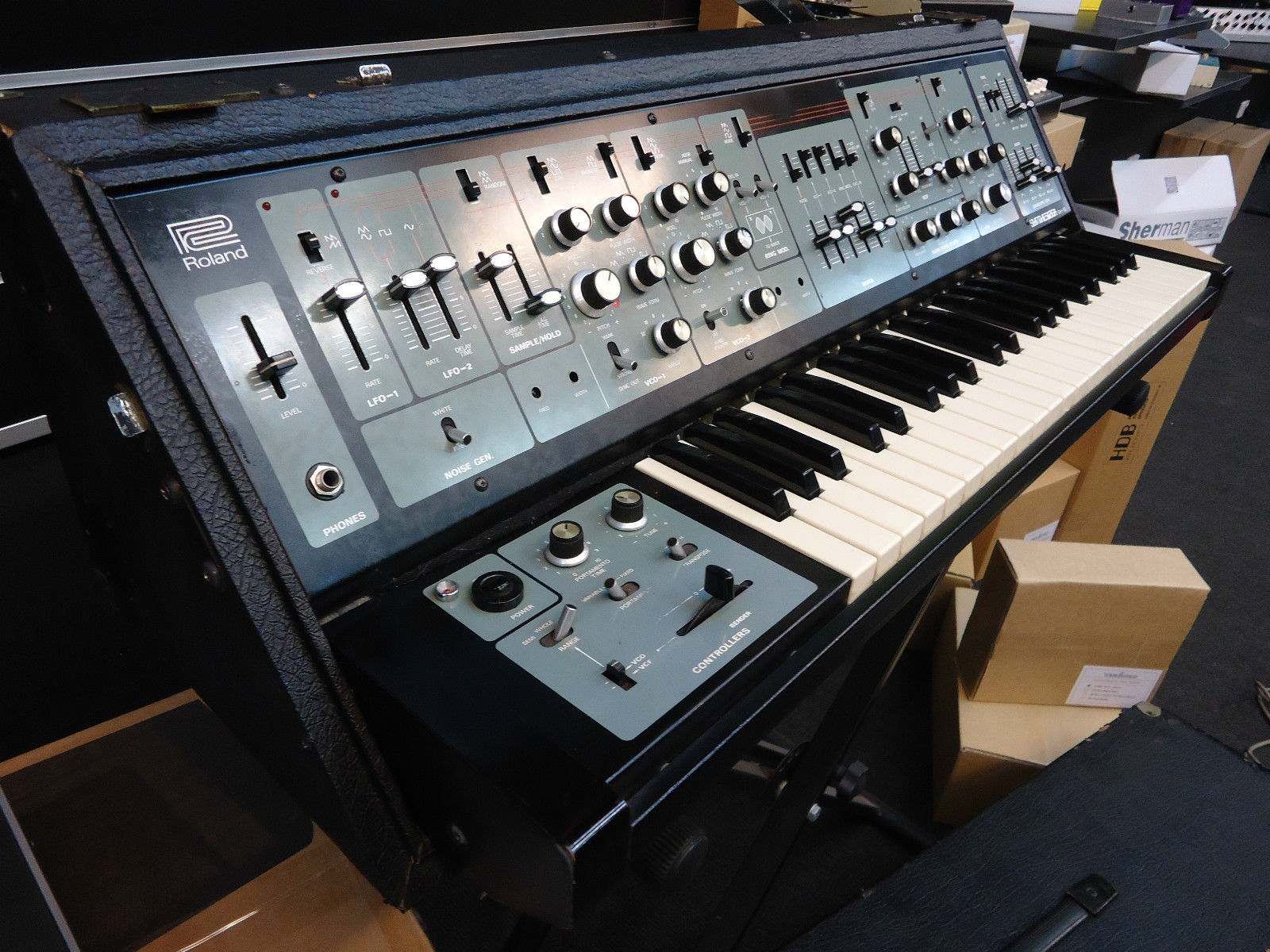 MATRIXSYNTH: ROLAND SH-5 CLASSIC VINTAGE ANALOG SYNTHESIZER