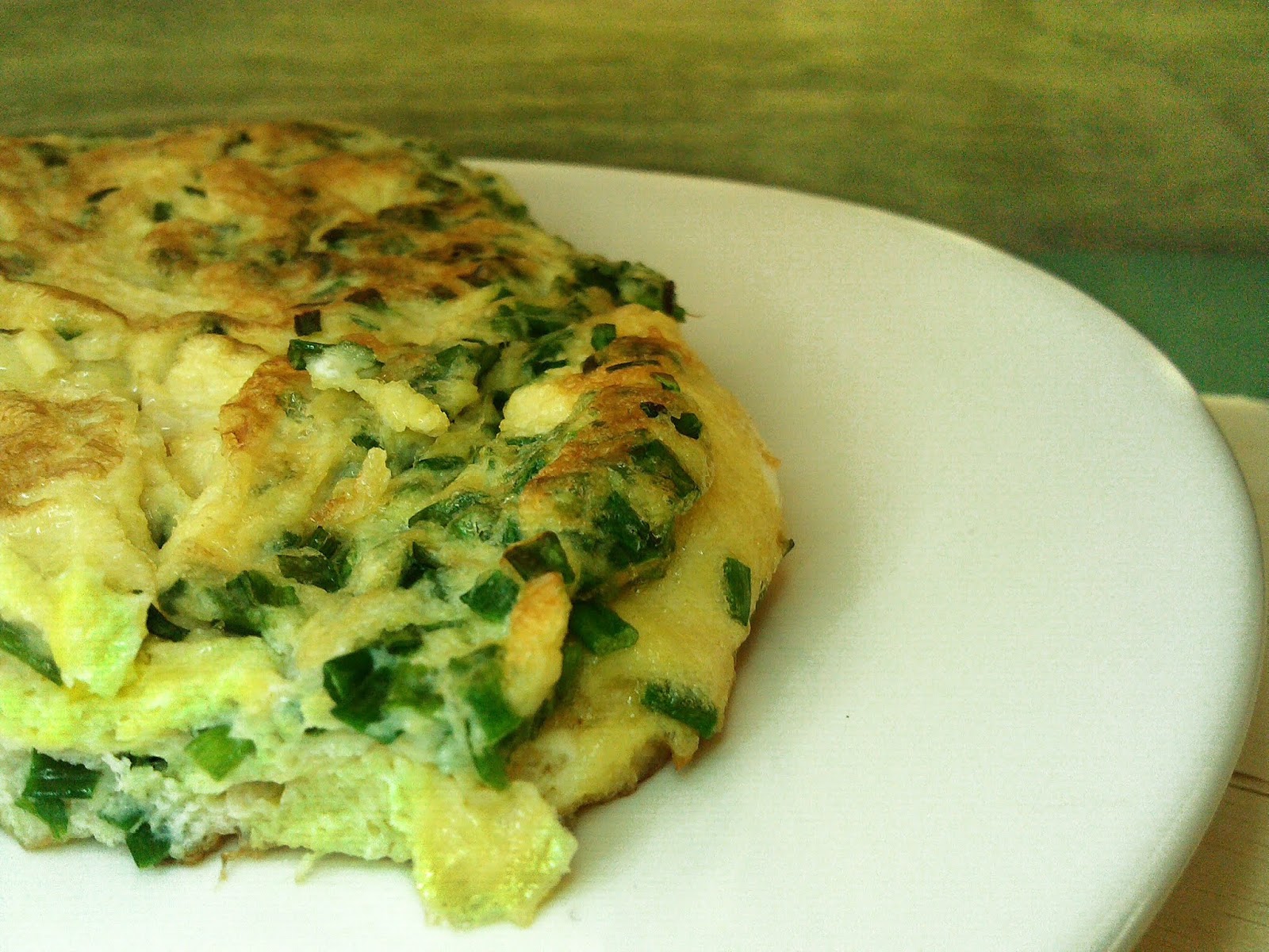 LA COCINERA NOVATA: TORTILLA ASIÁTICA CON CEBOLLINOS