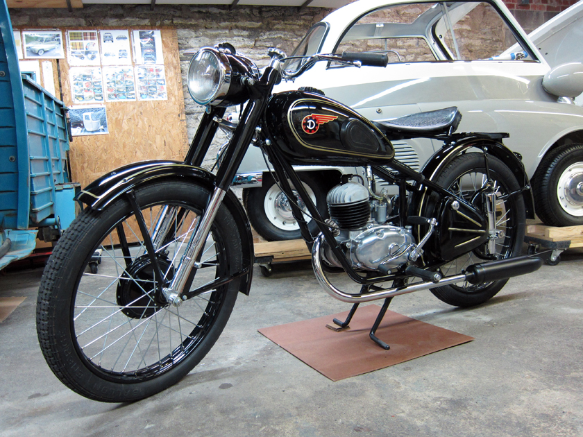 Csepel 125 T | Pannonia | Pinterest