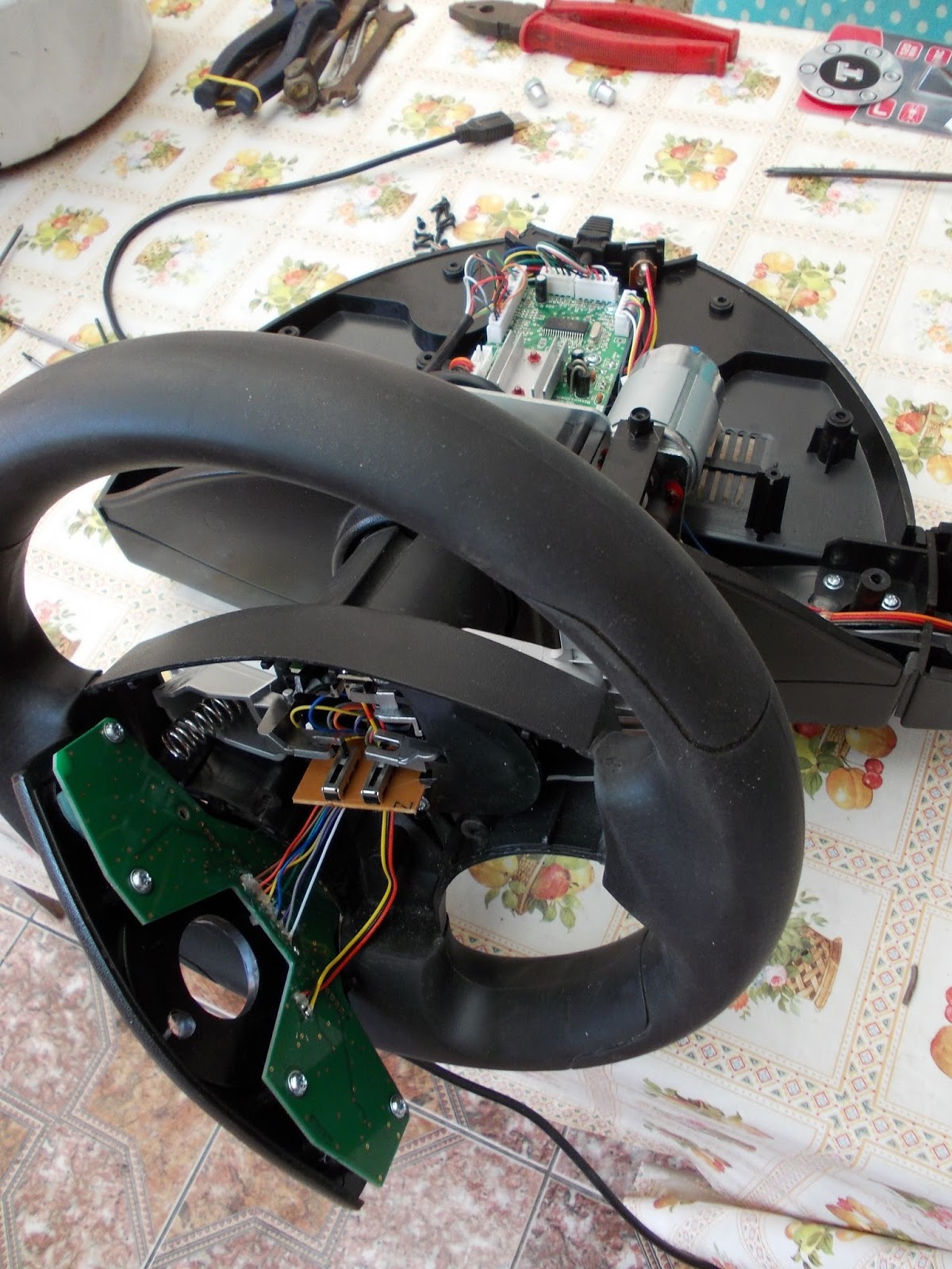 vasSzamár: Thrustmaster Force Feedback Pro Clutch RGT - disassembly