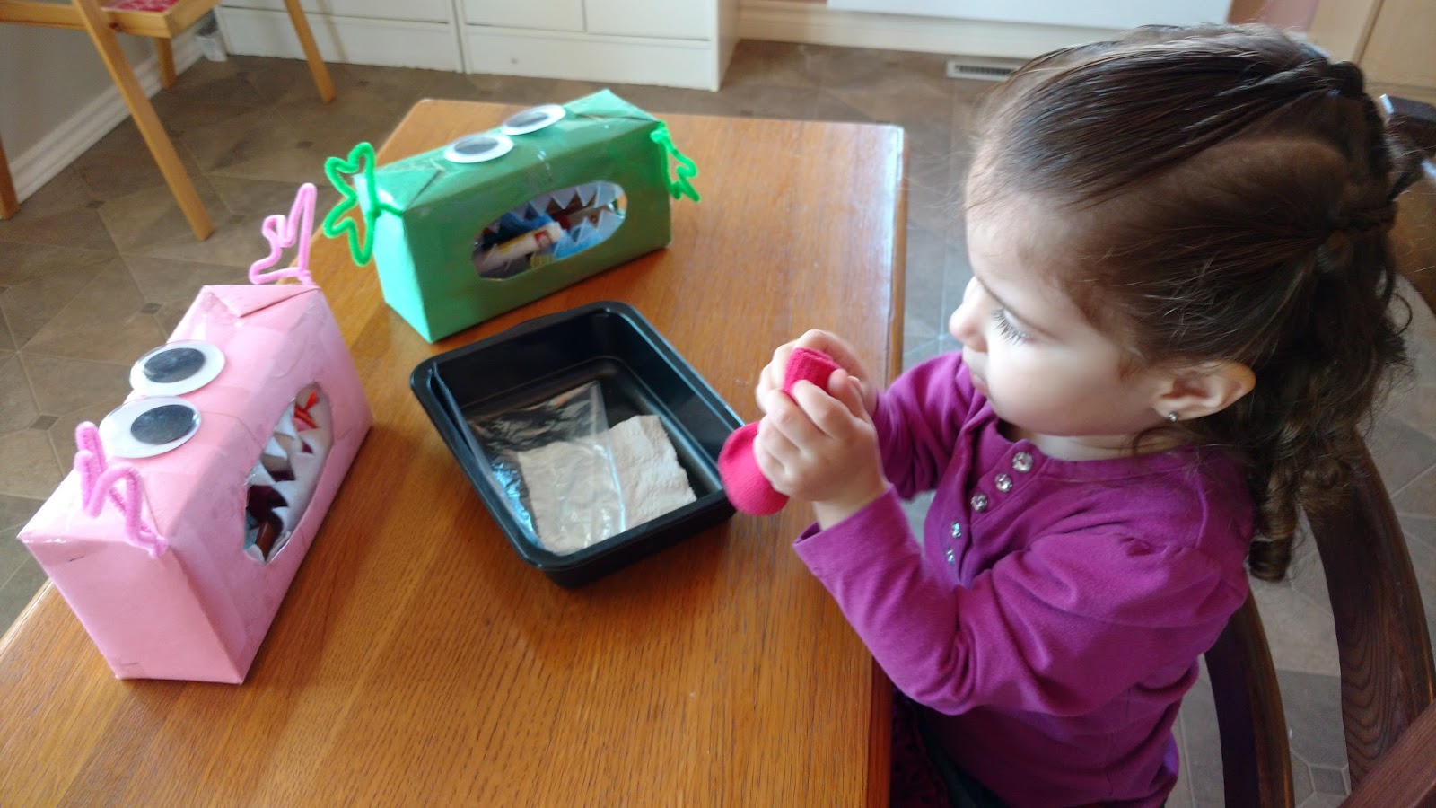À la maison: Activité pour enfant; Dur et Mou, tactile!!!