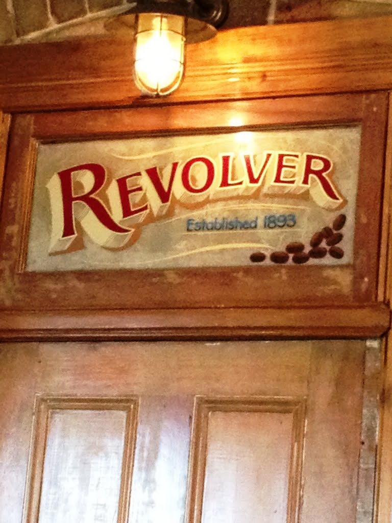 MunchMe - Living life through Food!: Revolver Cafe, Annandale