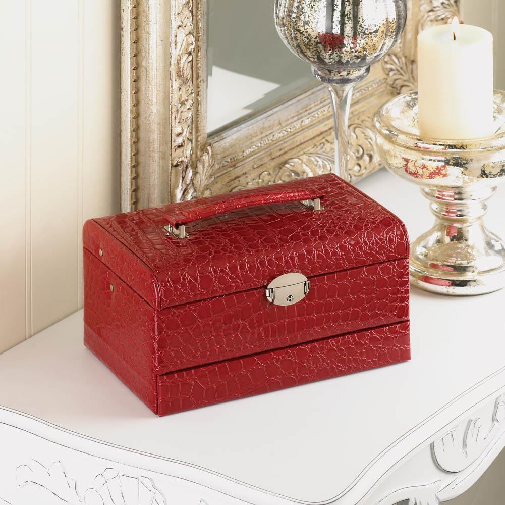 The Boxer Report: DELUXE RED JEWELRY BOX