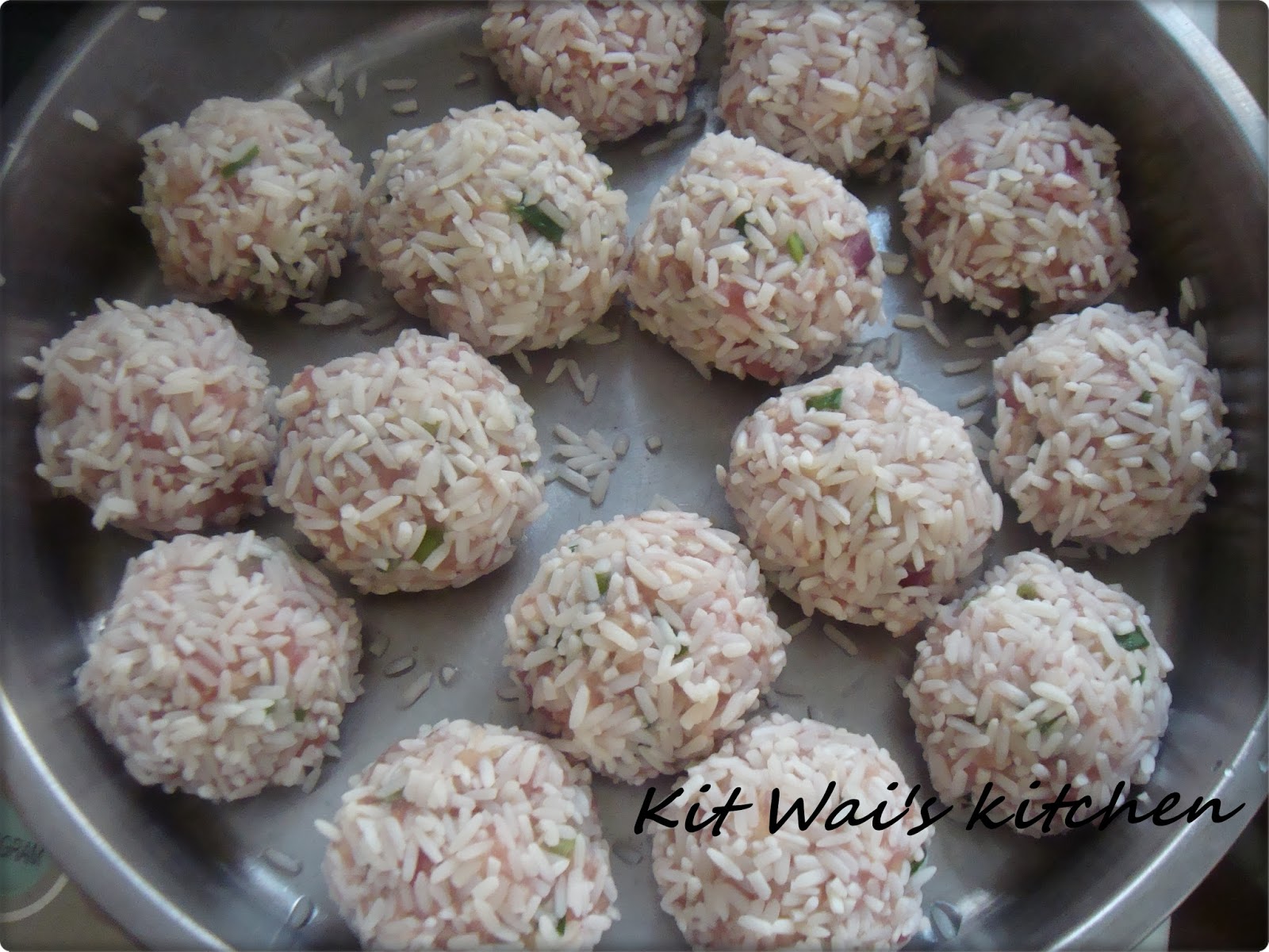 Kit Wai's kitchen : 吉祥如意珍珠球 ~ Pearl balls