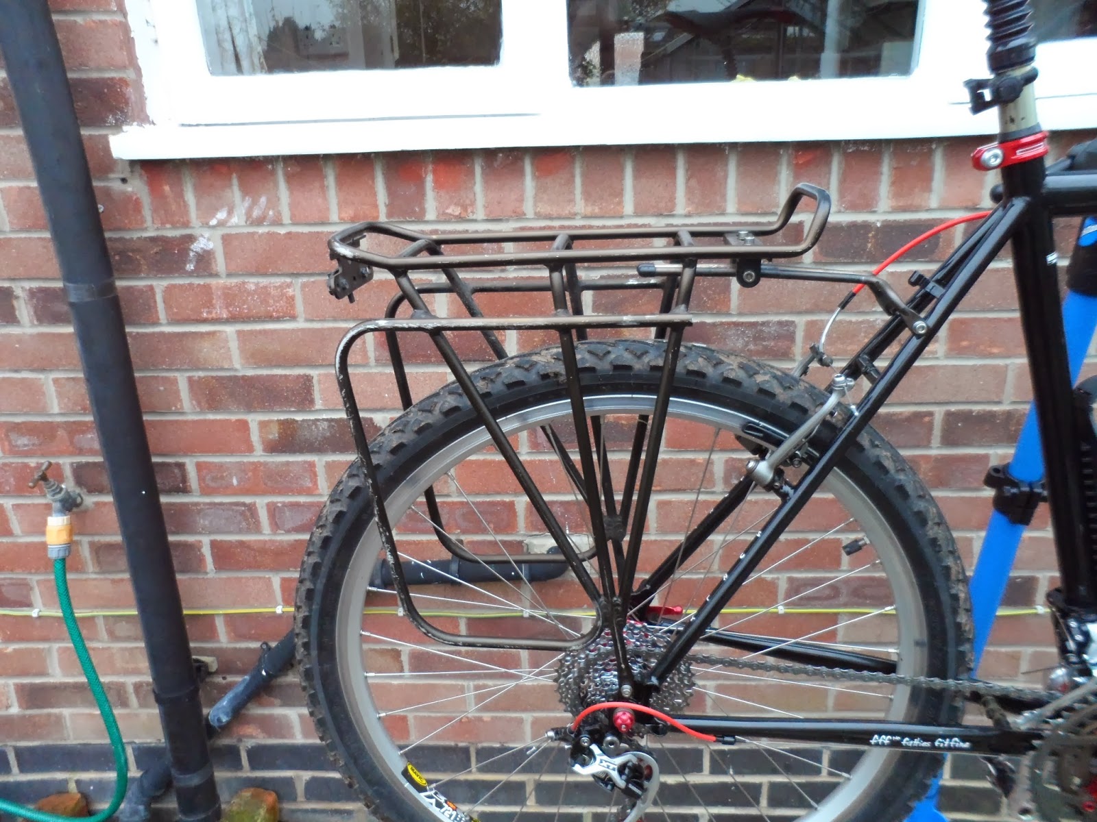 Surly Munk's Surly Long Haul Trucker Bike Build: Fitted rear pannier ...