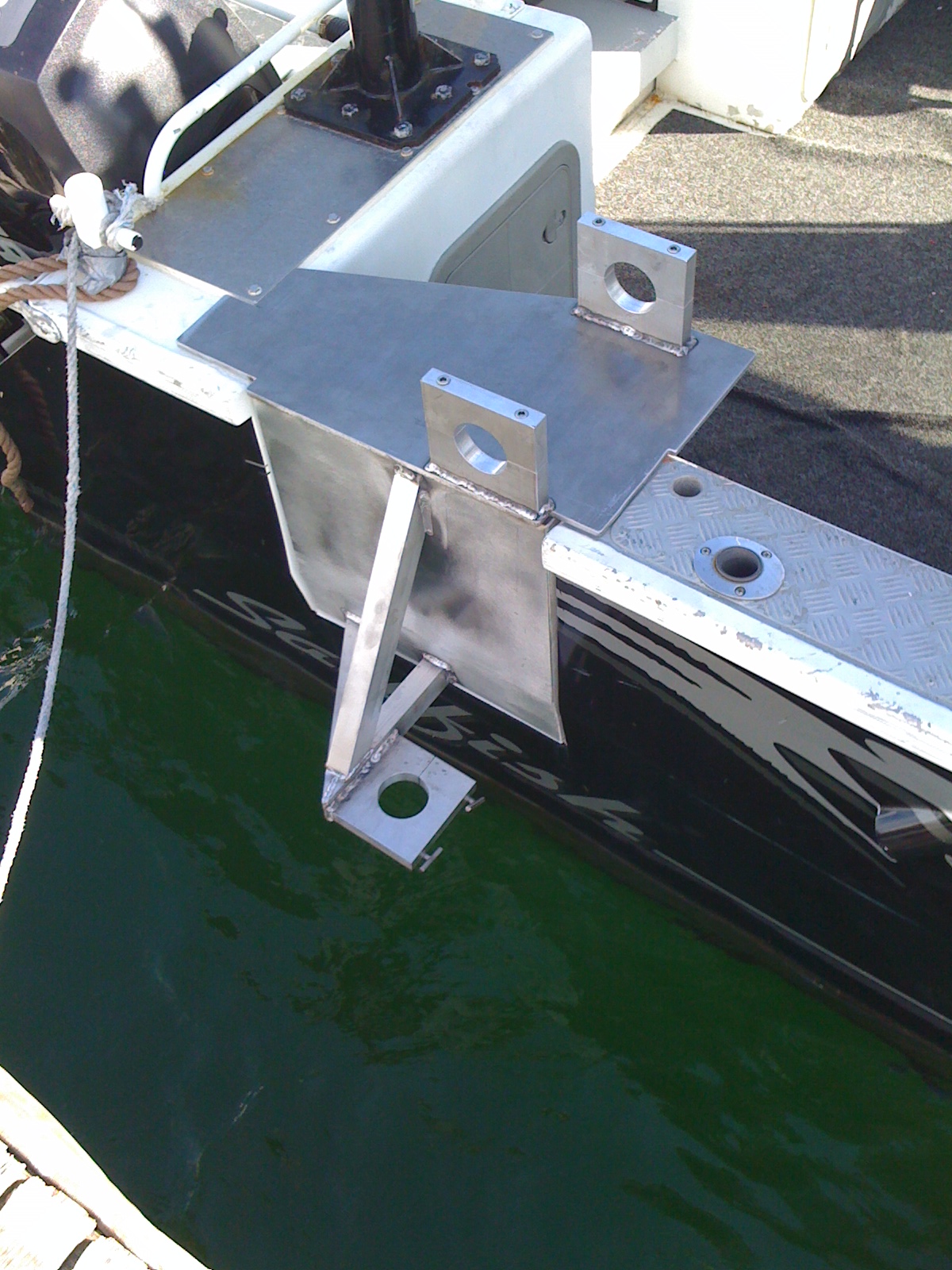 Geodesea Ltd News: Over-the-side MBES mount in action