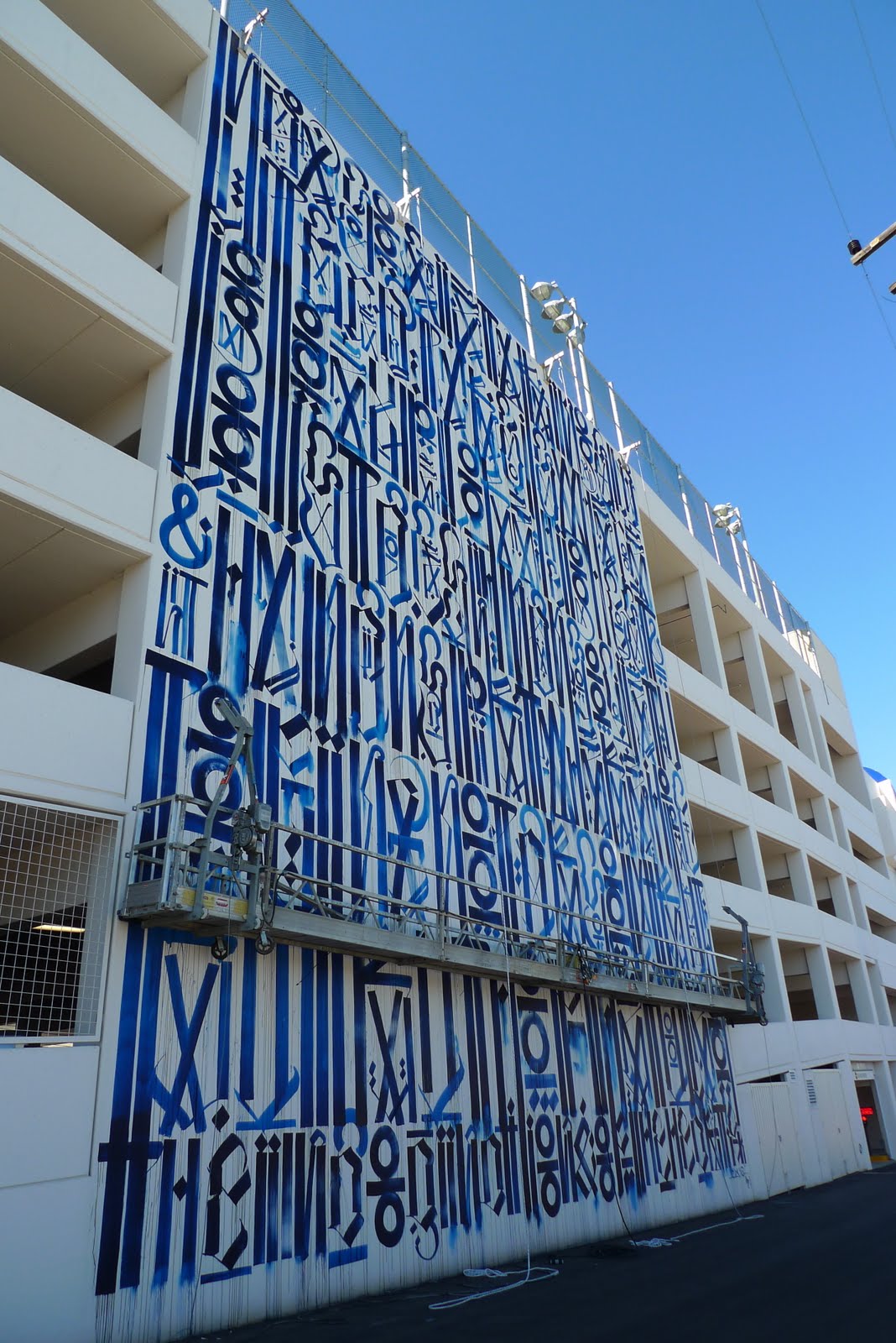 RETNA “Creating The Unconventional” Video – StreetArtNews