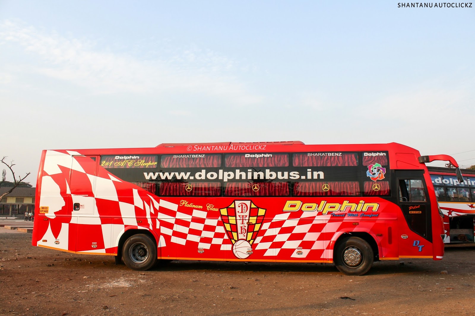 Shantanu Autoclickz: ★ Dolphin Travel House Bharatbenz 2+1 AC Sleeper