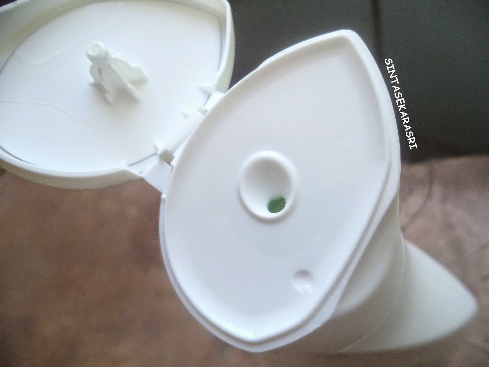 SINTA SEKARASRI: [BEAUTY] CITRA LIGHT-TOUCH WHITE JAPANESE WAKAME HAND ...