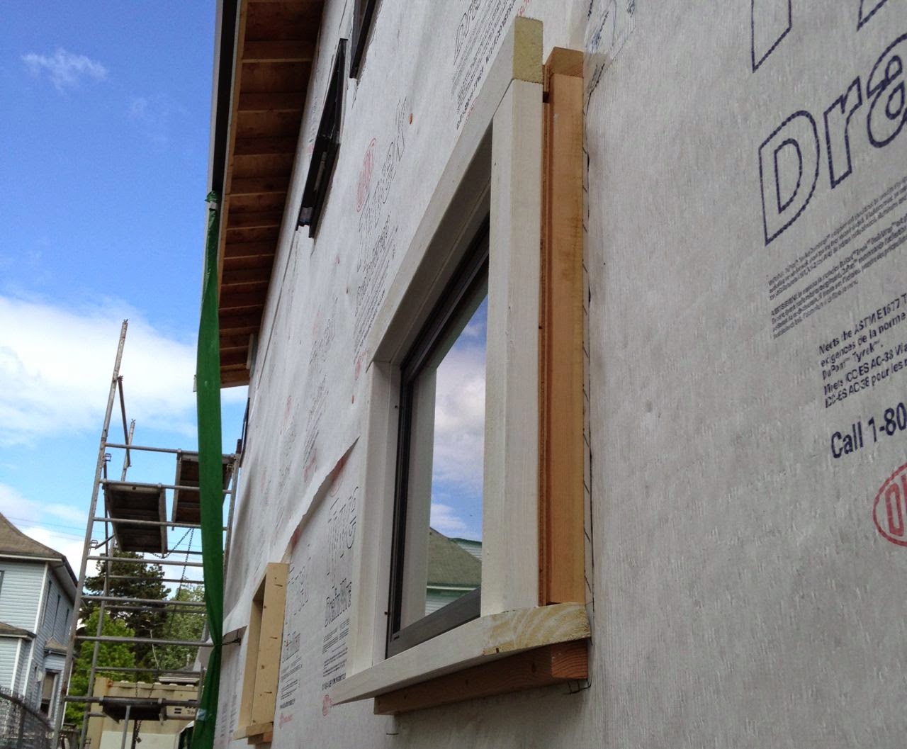 details of home: exterior window trim