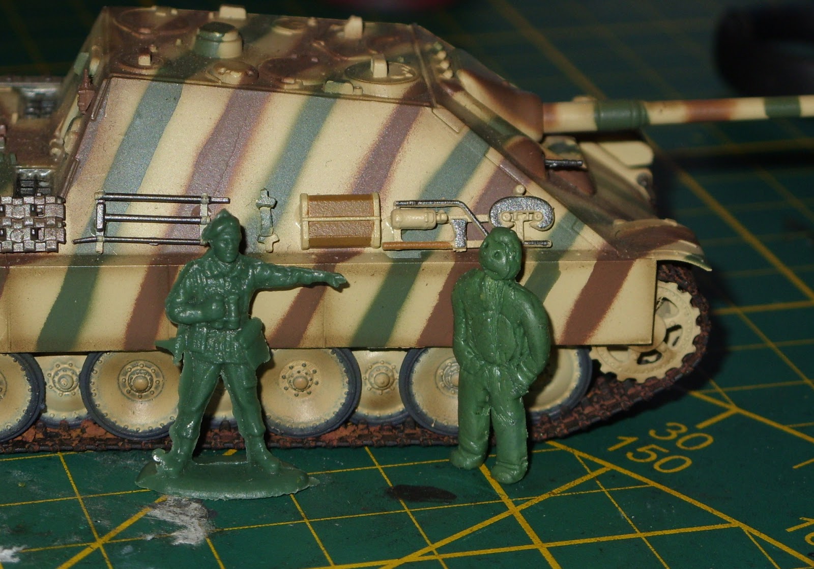 WORLD WAR 2 MODELZONE: 1:72