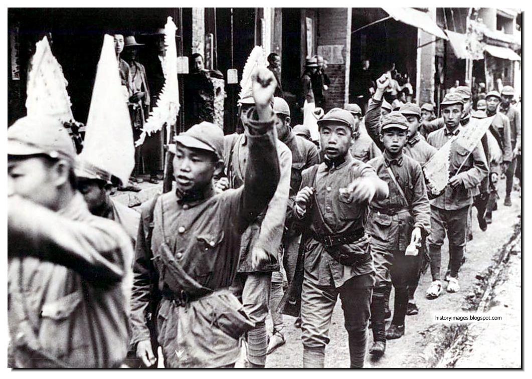 HISTORY IN IMAGES: Pictures Of War, History , WW2: Japanese Invasion Of ...