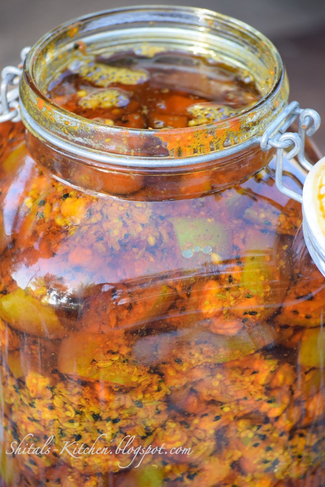 Shital's-Kitchen: Punjabi Raw Mango Pickle