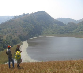 Social media propagates the explosion of Lake Awing