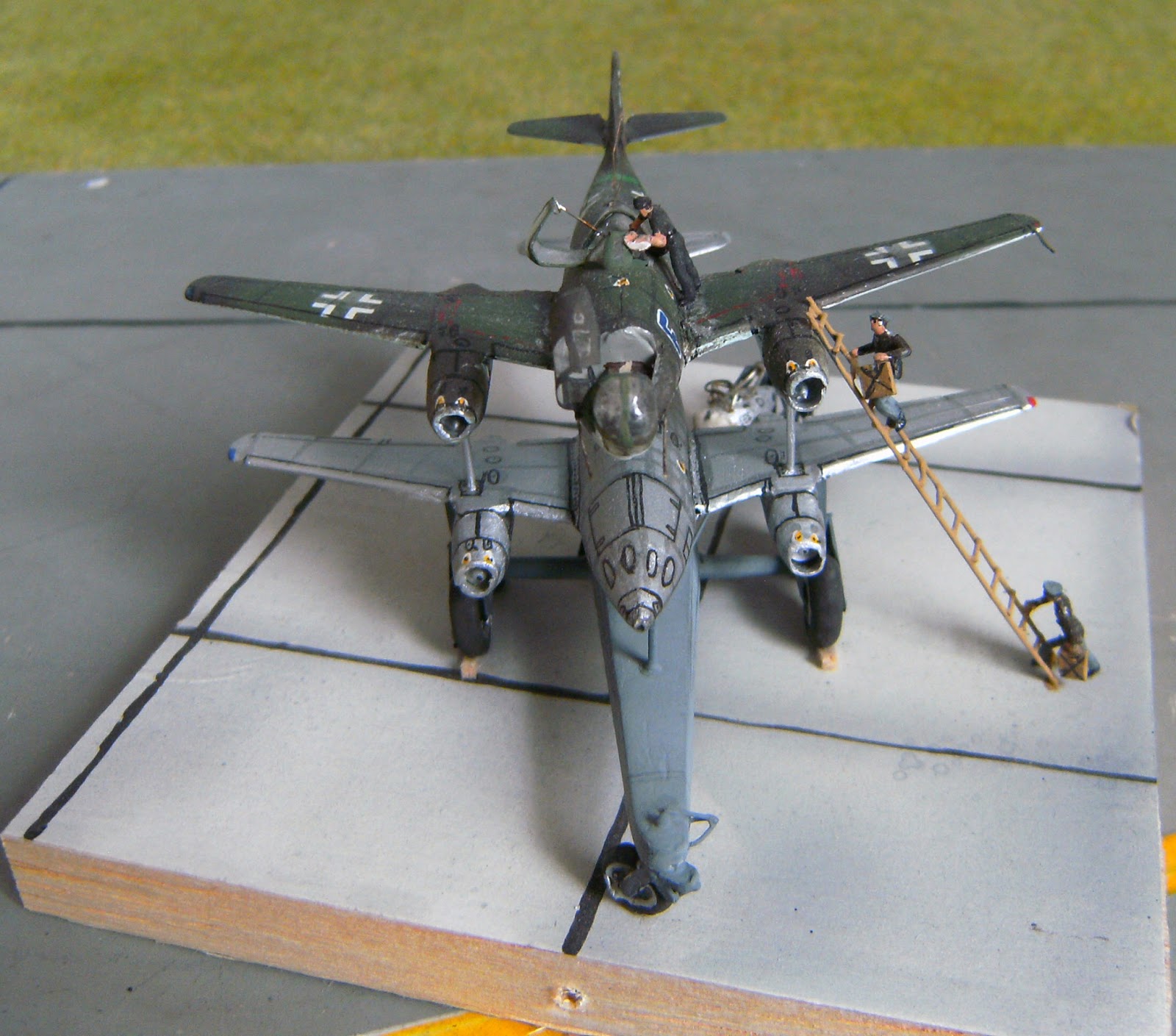 Happyscale-Modellbau: Messerschmitt Me 262 Mistel - REVELL 1/144