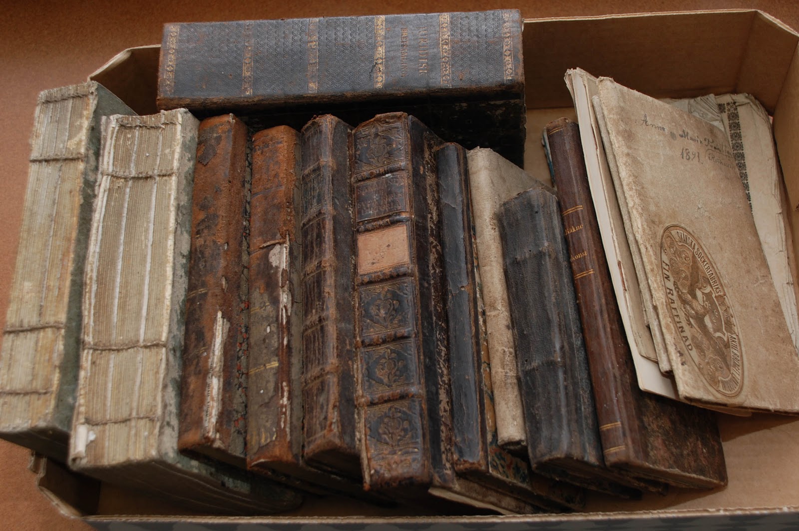 Madame Nyberg: Gamla Böcker.....