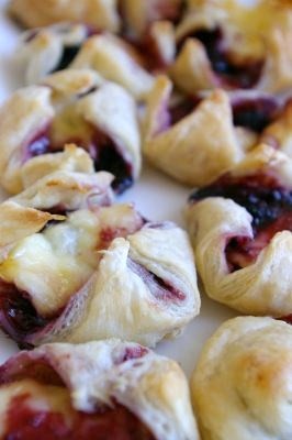 Black Raspberry-Brie Bites - Cook'n is Fun - Food Recipes, Dessert ...